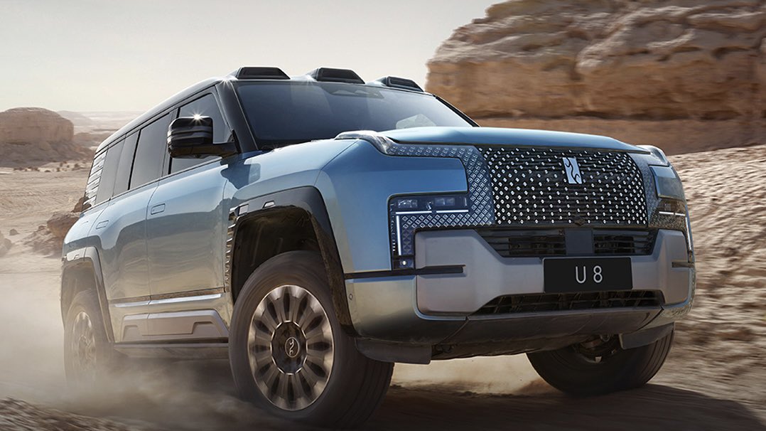 הוכרז Yangwang U8 - רכב שטח חשמלי מוגזם עם 1100 כוחות סוס - ג'ירפה