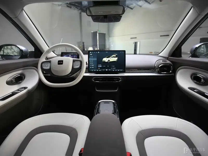 הרכב החשמלי Yiwei 3 הושק במחיר החל מ- 44,800 שקלים - כרגע בסין בלבד - ג ...