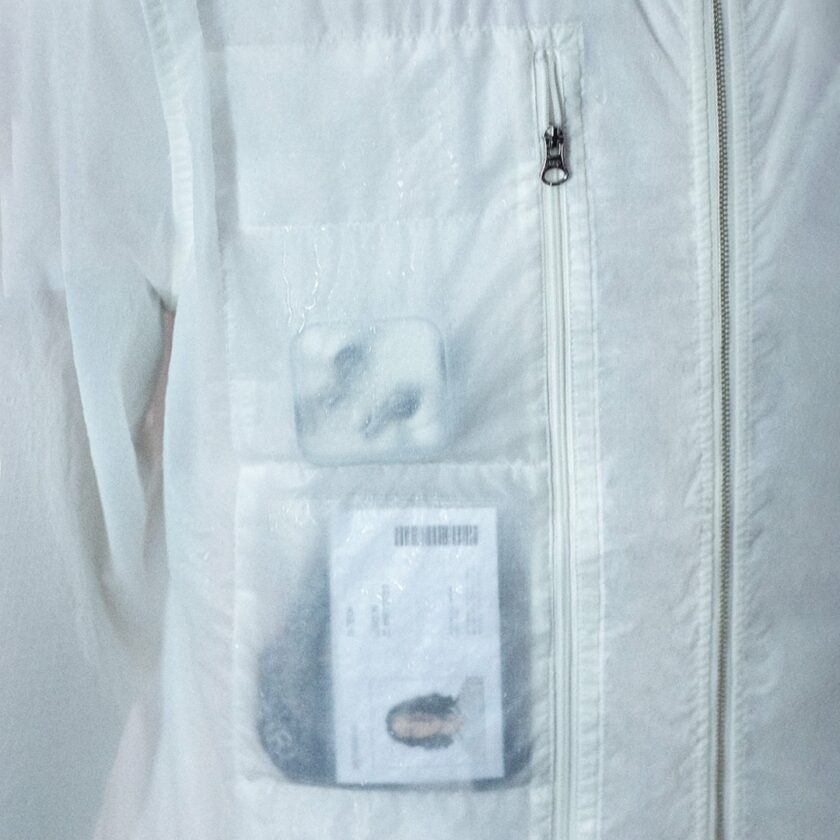 חברת Nothing נכנסת לתחום ההלבשה - החנות כבר פתוחה - ג'ירפה