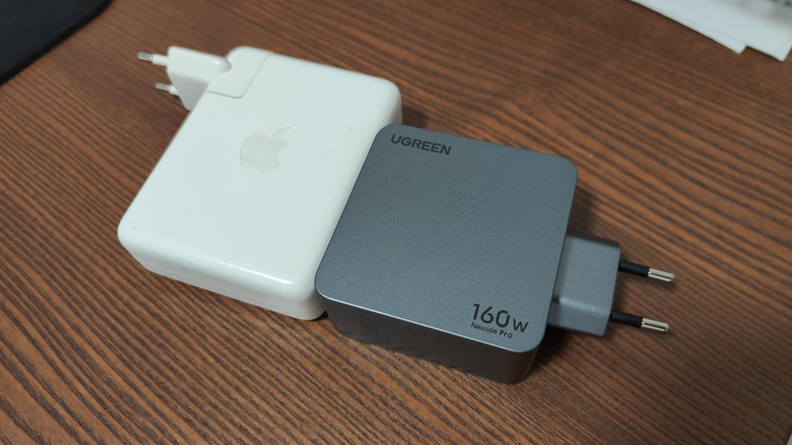 ג'ירפה סוקרת: UGREEN Nexode Pro 160W – מטען מהיר, עם כמה תנאים משלו - ג ...
