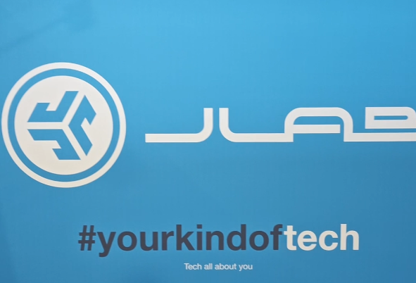 תערוכת IFA 2024 – חברת JLAB מציגה ליין חדש של אוזניות - ג'ירפה