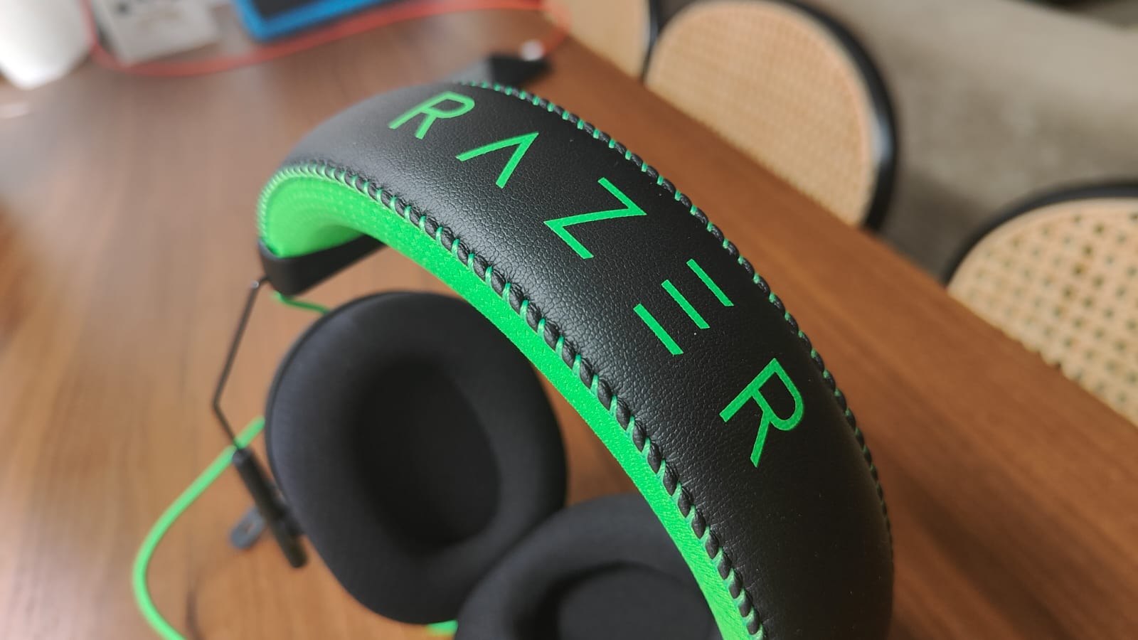 ג'ירפה סוקרת: Razer BlackShark v2 + USB Sound Card - בזכות האודיו ...