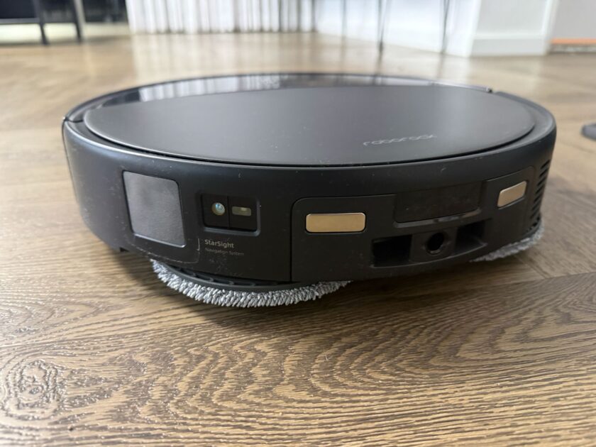 שואב Roborock Saros 20 בסקירה: דק, עוצמתי וחכם | ג'ירפה