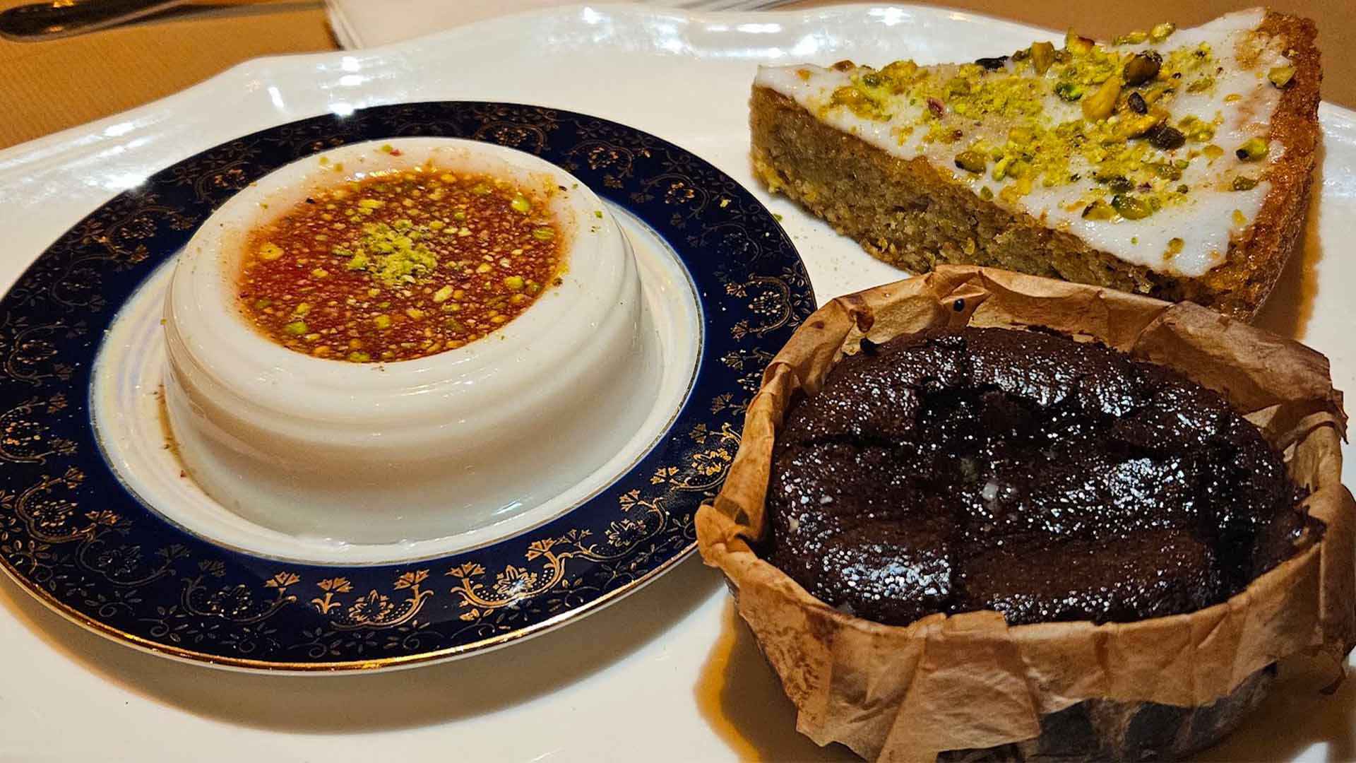 חגיגה תל אביבית כשרה: ביקורת מסעדה על מסעדת "מלכה" | ג'ירפה